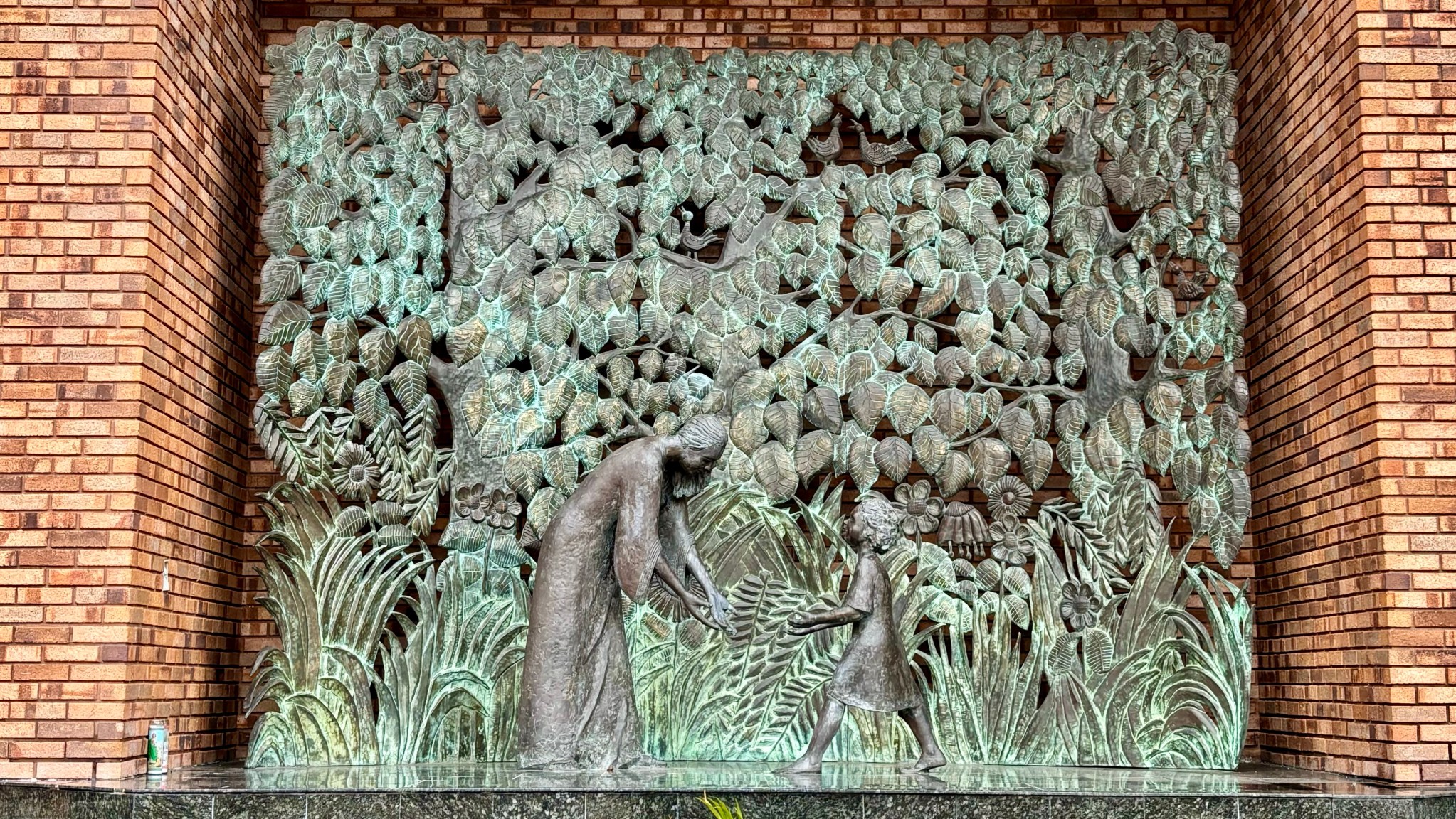 Mary Queen of the Universe: A Spiritual Oasis in the Heart of Orlando ...